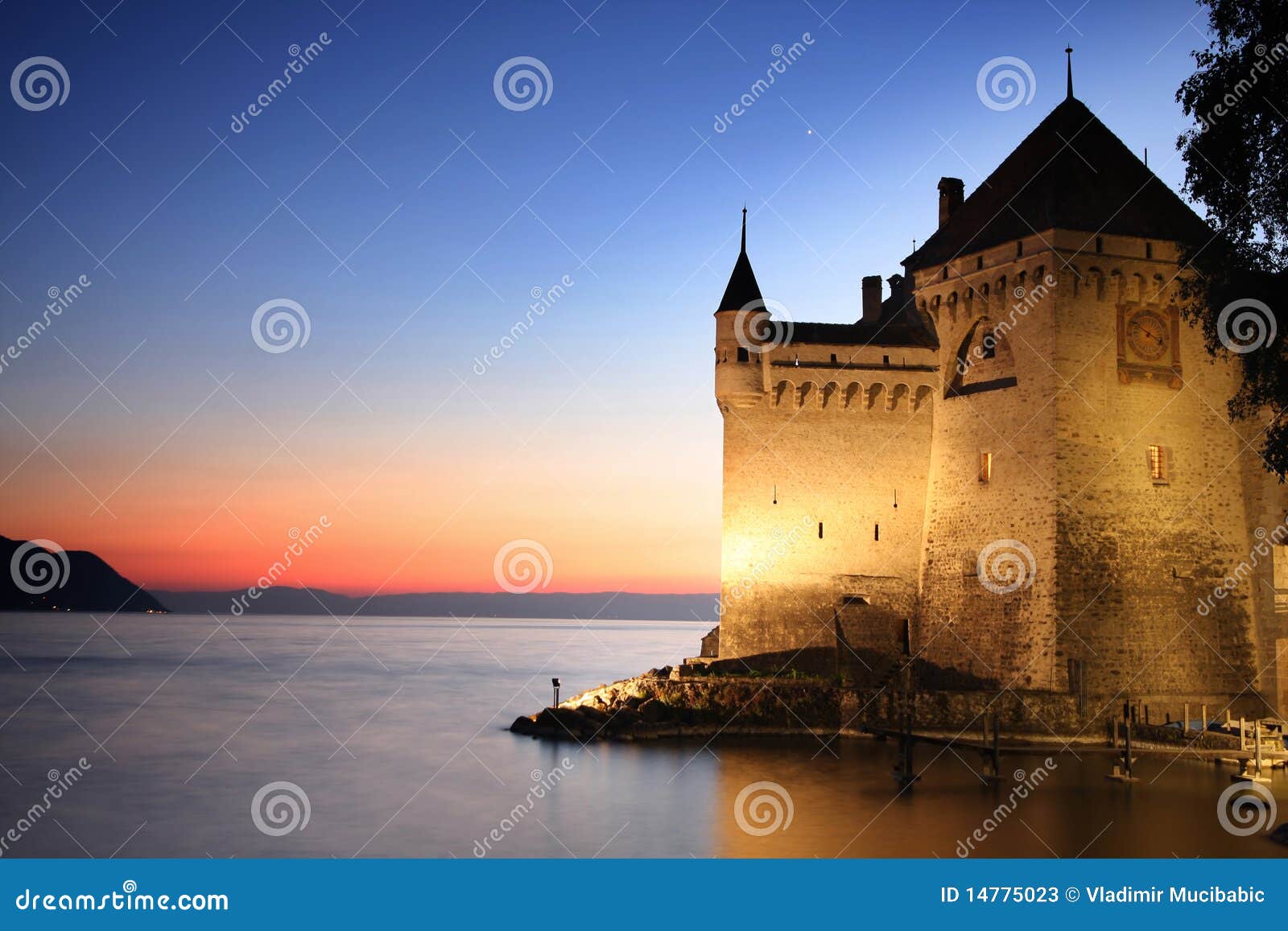Il Castello Di Chillon a Montreux, Svizzera Fotografia Stock Editoriale ...