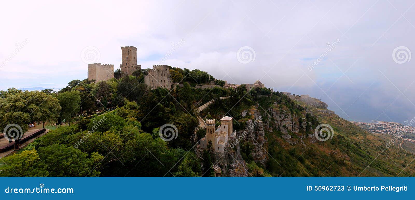 Il castello di Erice immagine stock. Immagine di verde - 50962723