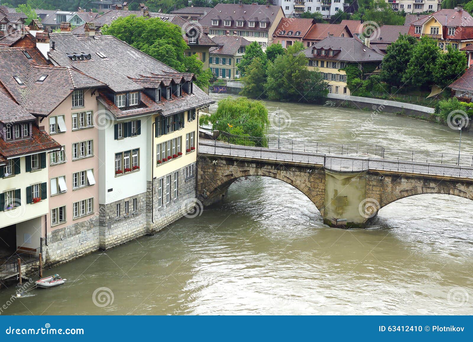 Il Centro Edificato Medievale Di Berna Immagine Editoriale - Immagine ...