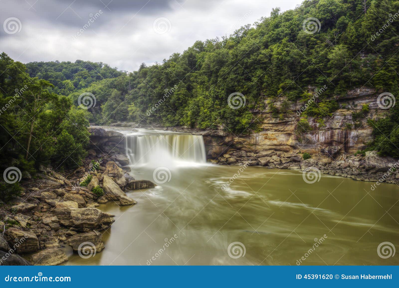 Il Cumberland Cade in Corbin, Kentucky Fotografia Stock - Immagine di ...