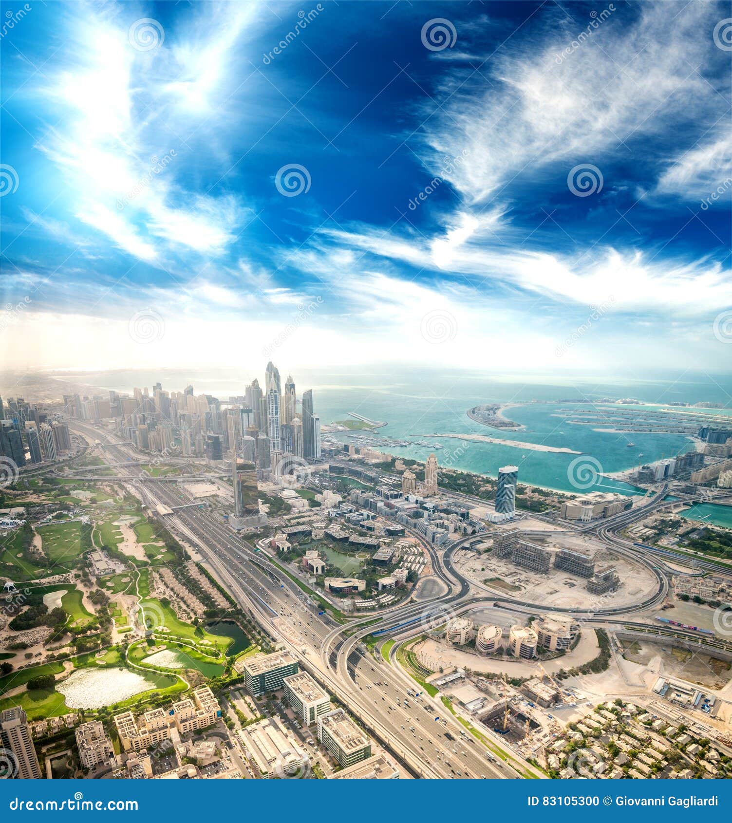 Il Dubai Del Centro Dall'aria Strada Di Sheikh Zayed, Grattacieli E ...