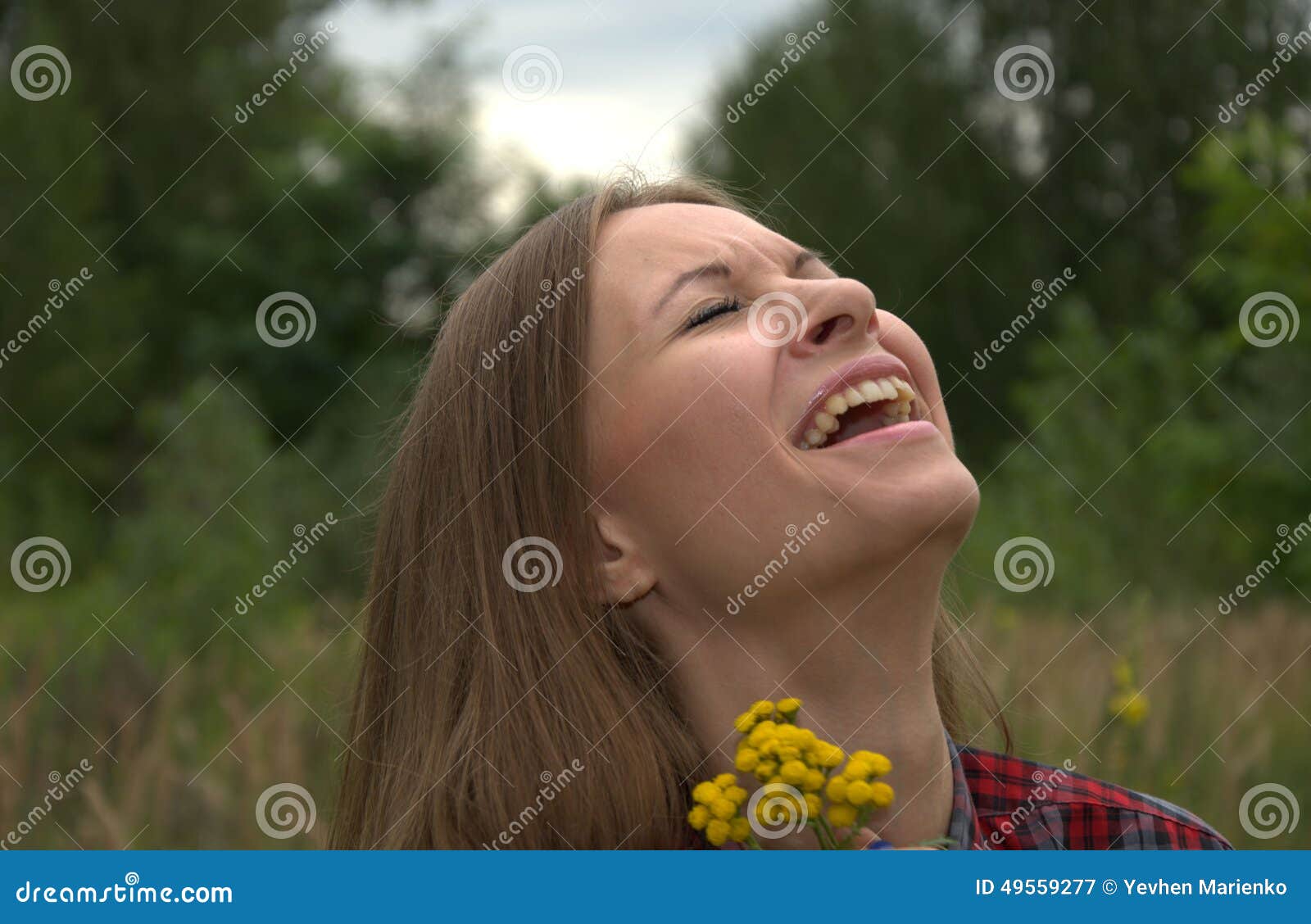 Il Fronte Di Una Ragazza Che Ride Immagine Stock - Immagine di gioia ...