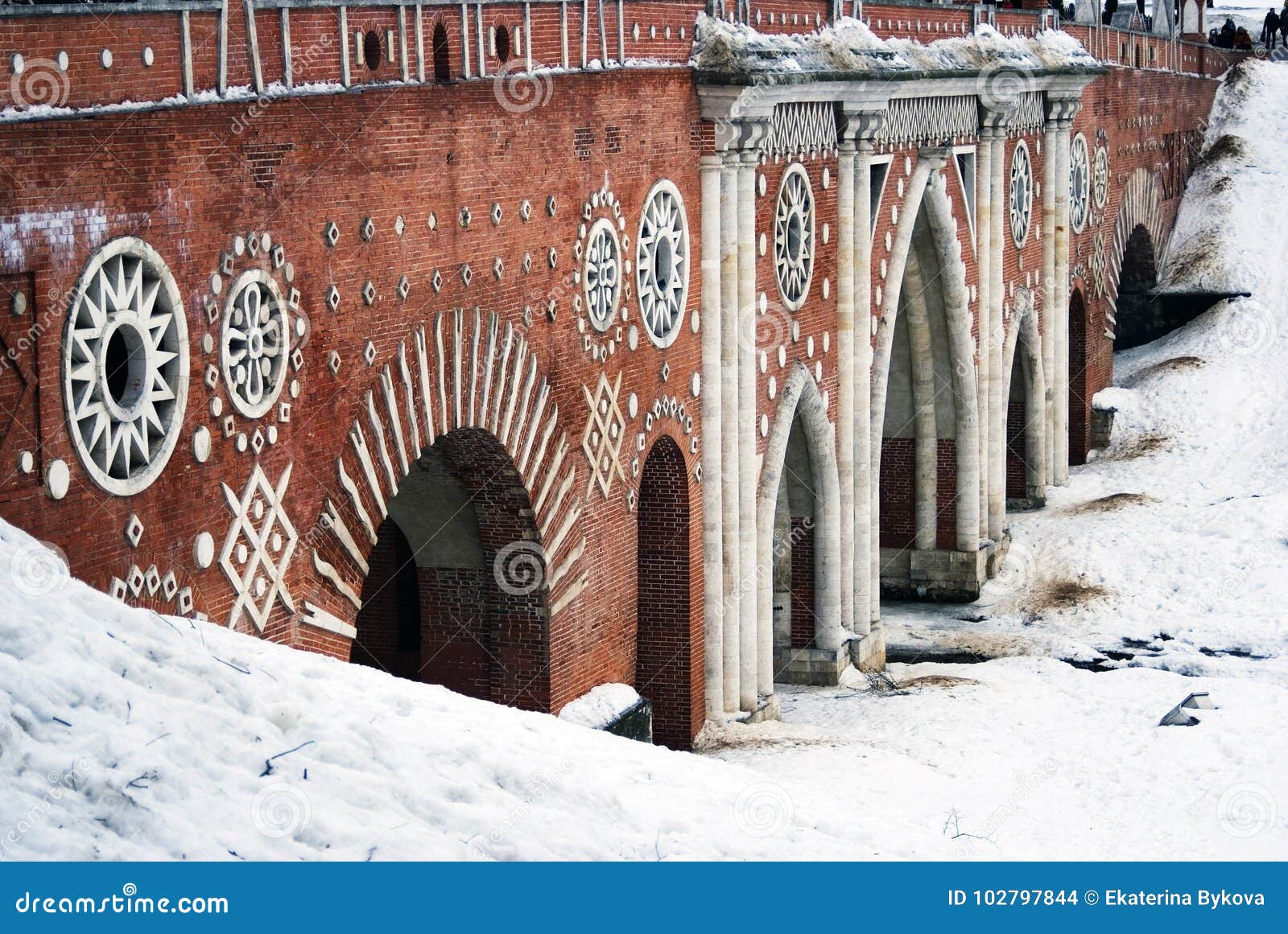 Il Grande Ponte Sopra Il Burrone Fotografia Stock - Immagine di europa ...