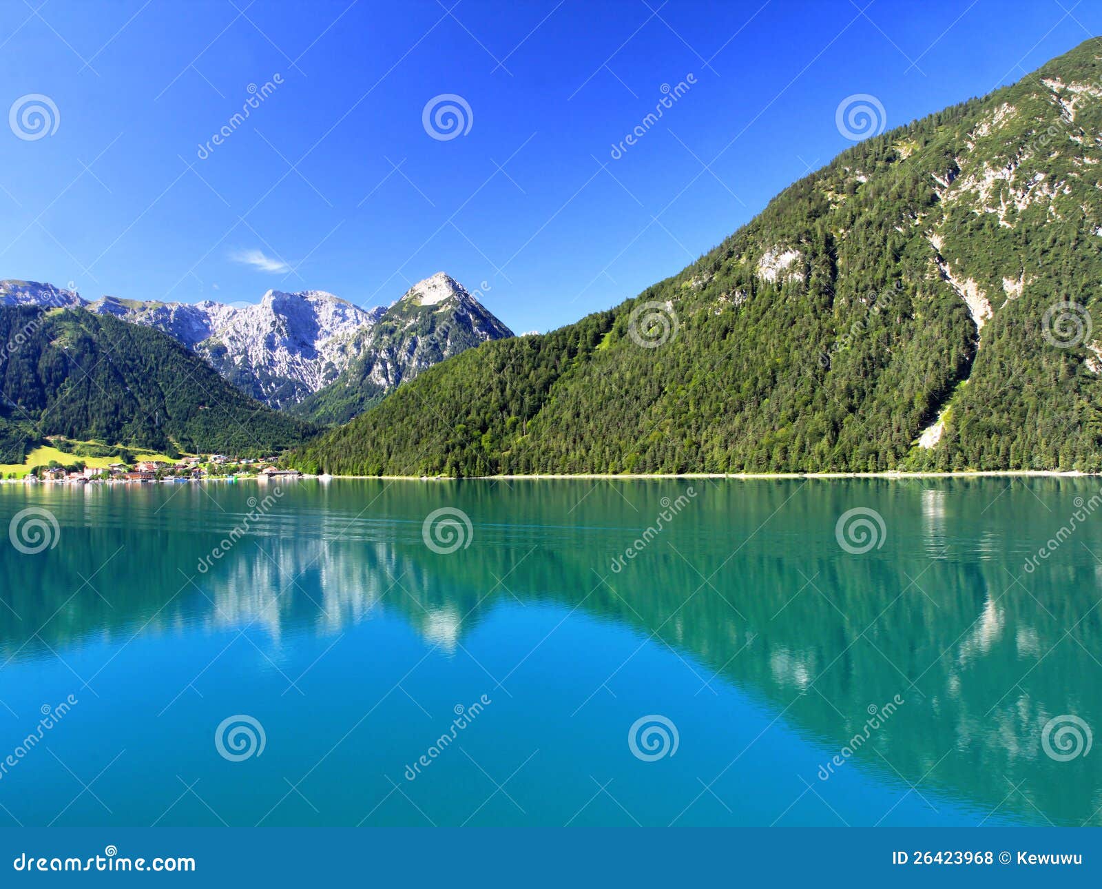 Il Lago Achensee in Austria Fotografia Stock - Immagine di montagne ...