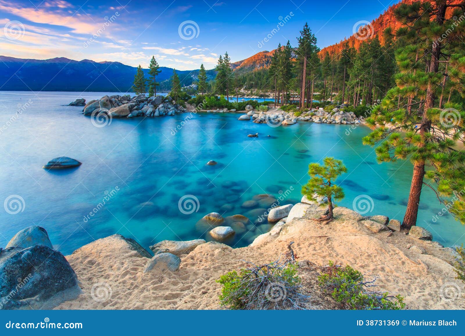 Il lago Tahoe al tramonto immagine stock. Immagine di puntello - 38731369