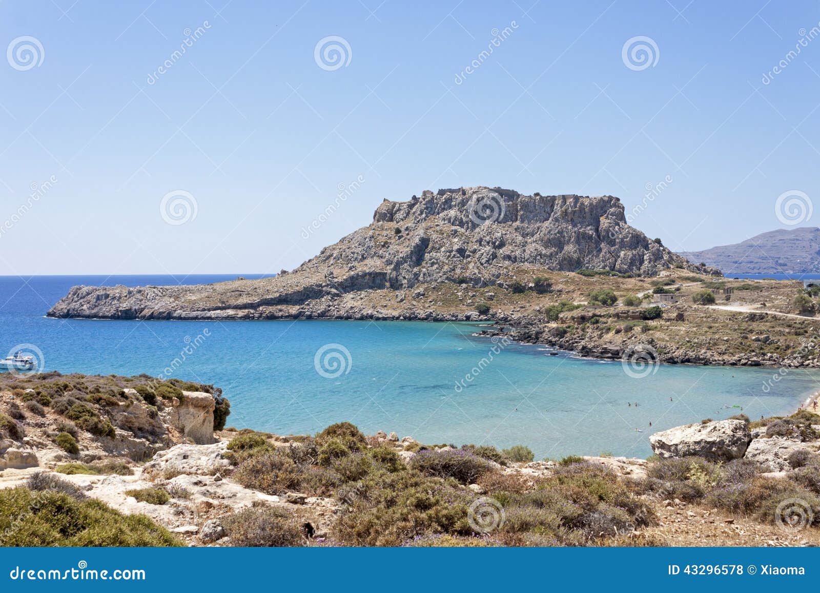 Il mare blu a Haraki, Rodi fotografia stock. Immagine di estate - 43296578