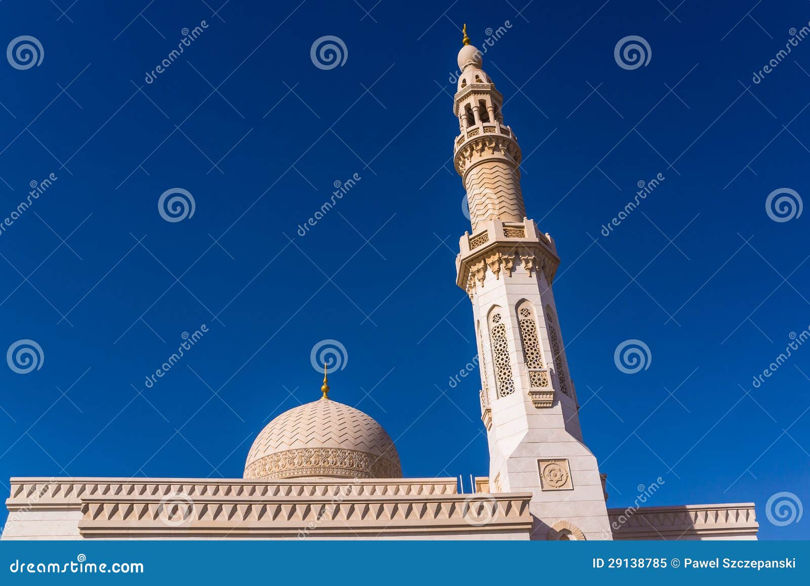 Il Minareto E La Cupola Della Moschea Di Maharba Immagine Editoriale ...