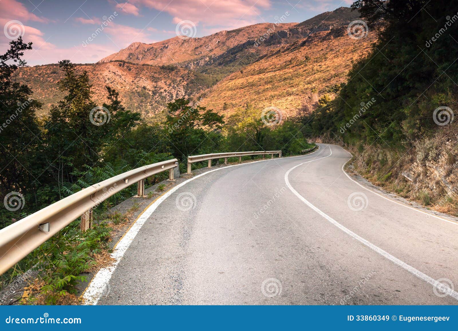 Il Montenegro, Strada Di Montagna Curva Immagine Stock - Immagine di ...