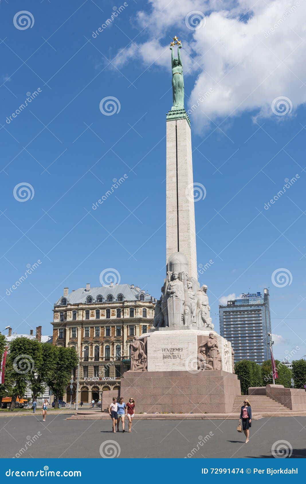 Il Monumento Riga Di Libertà Immagine Stock Editoriale - Immagine di ...