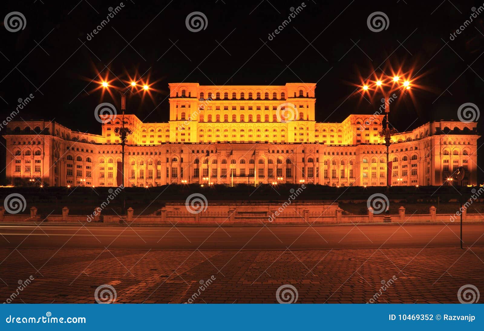 Il Palazzo Del Parlamento, Bucarest, Romania Fotografia Stock ...