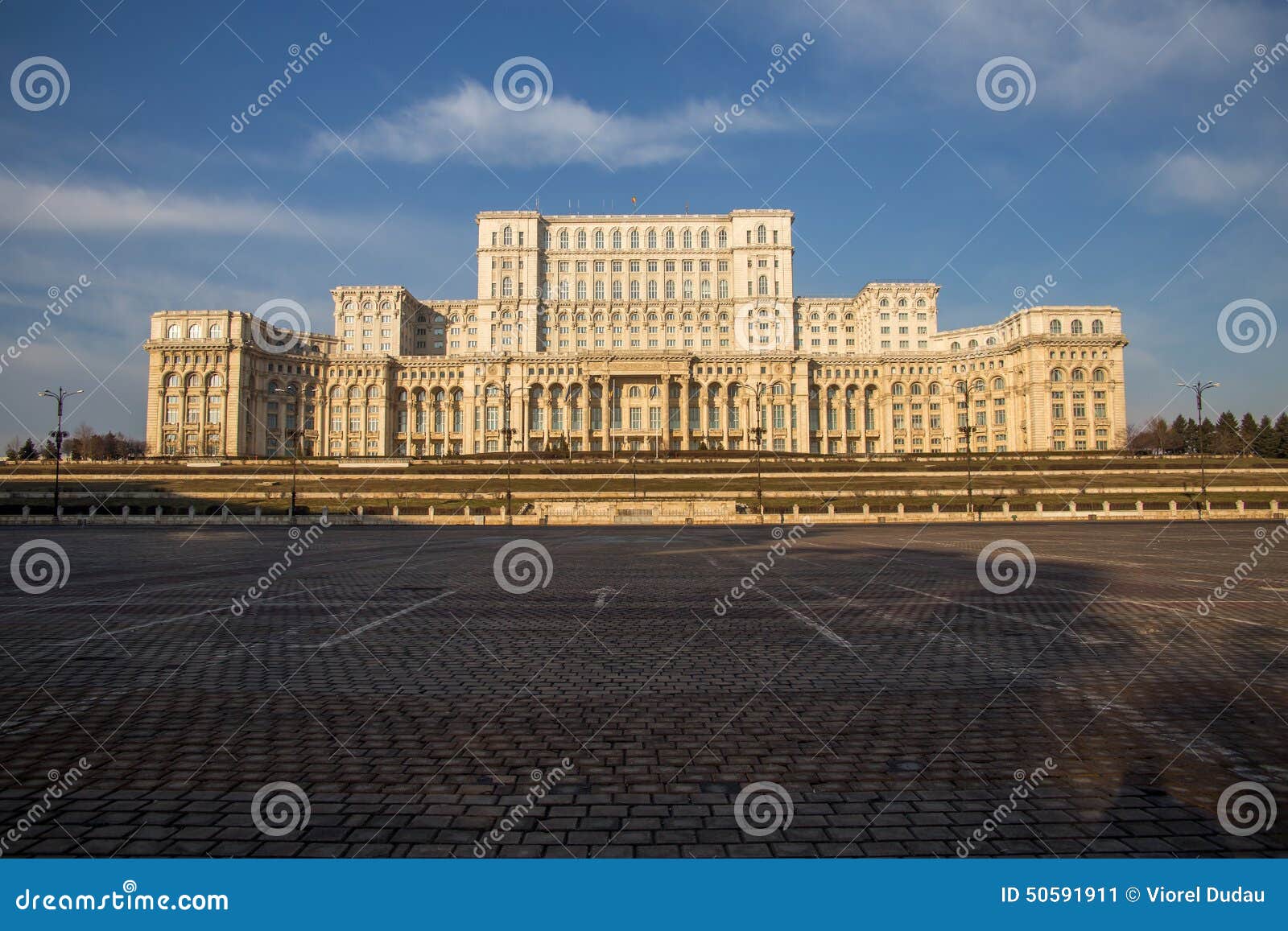 Il Parlamento Rumeno (casa Poporului) Immagine Stock - Immagine di ...