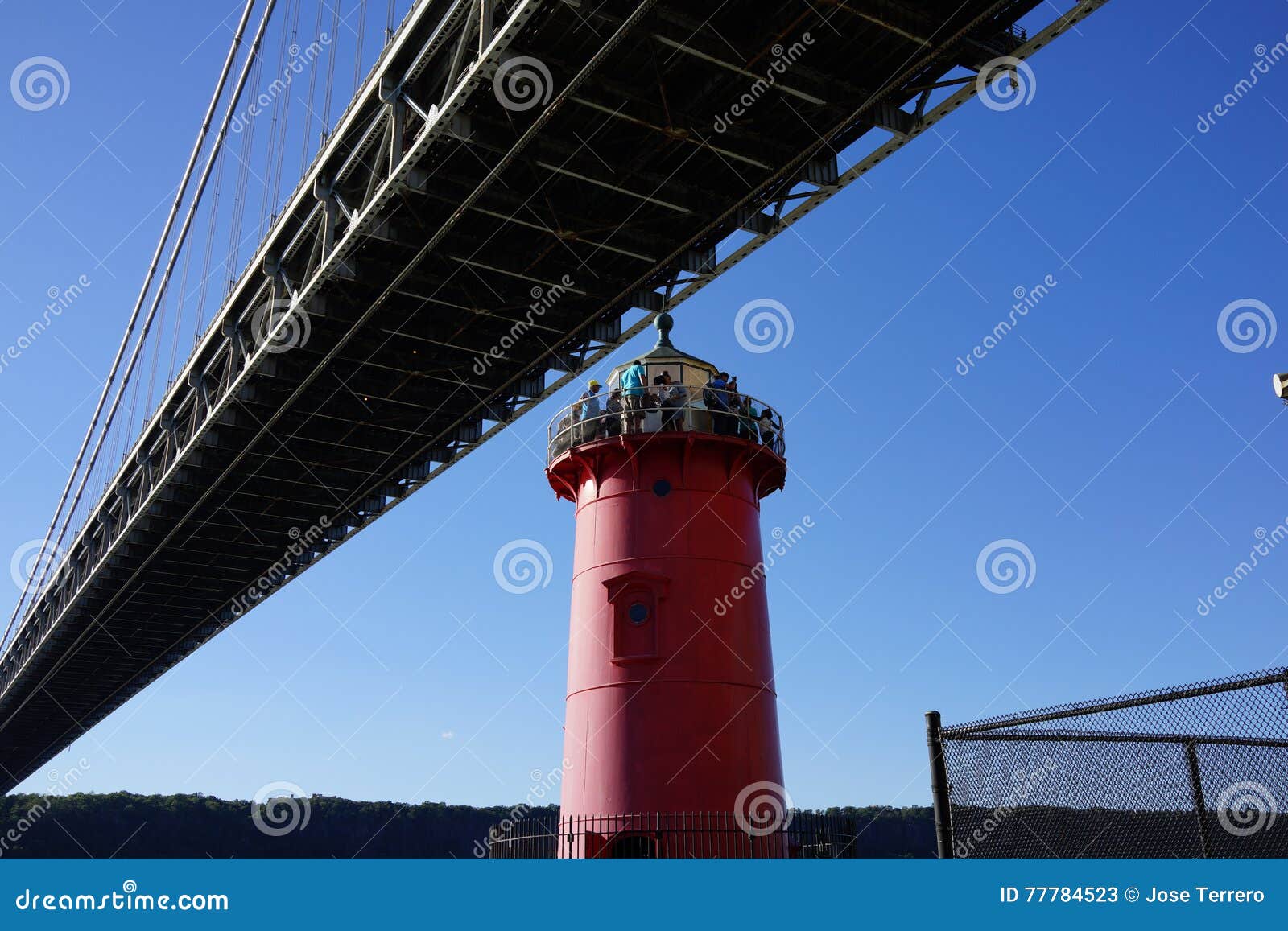 Il Piccolo Festival Rosso 5 Del Faro 2016 Fotografia Stock Editoriale ... Il Piccolo Festival Rosso 5 Del Faro 2016 Fotografia Stock Editoriale ...
