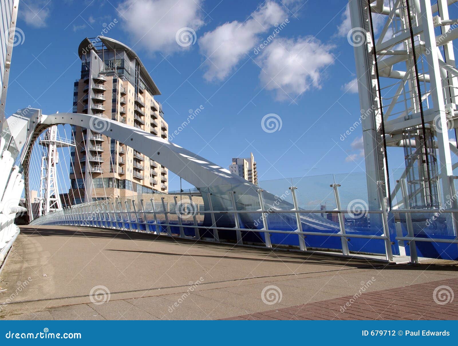 Il ponticello fotografia stock. Immagine di paesaggio, costruzione - 679712