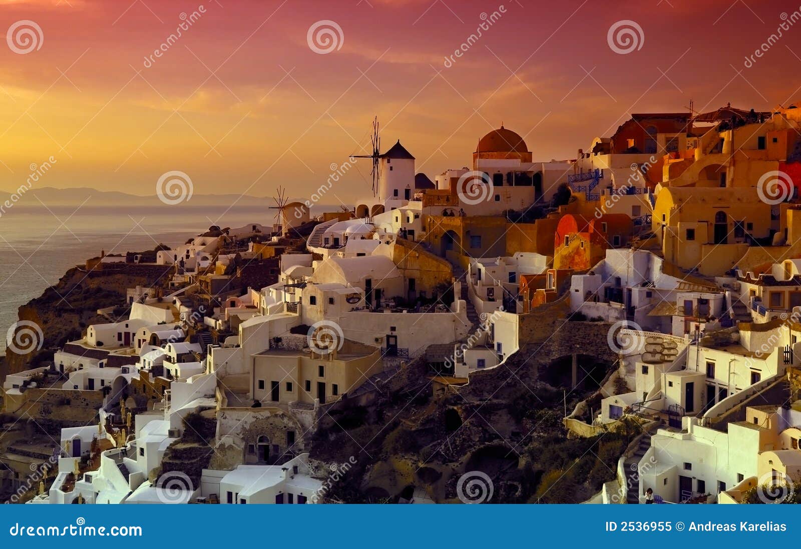 Il villaggio di Oia immagine stock. Immagine di egeo, esotico - 2536955
