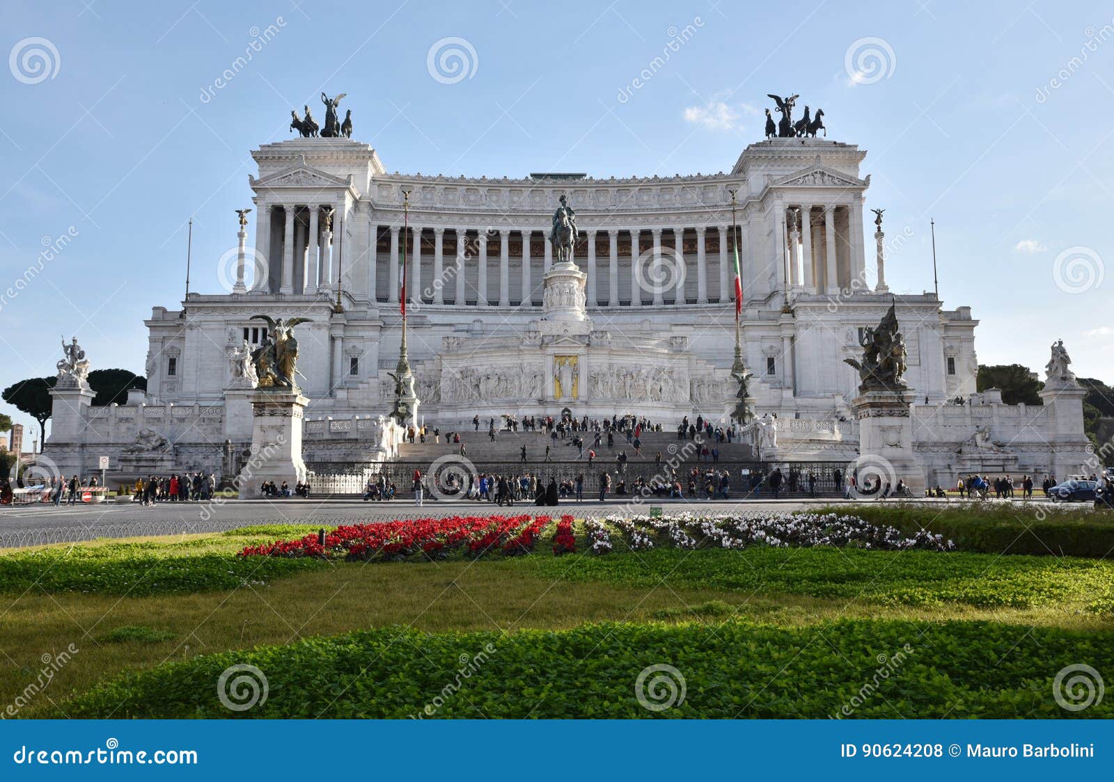 Il Vittoriano a Roma stock photo. Image of garden, victorian - 90624208