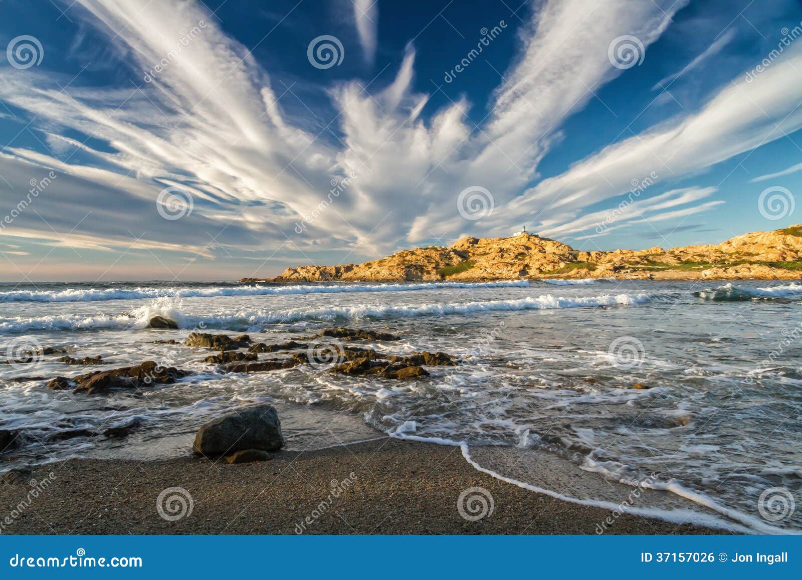 Ile Rousse Lighthouse in Korsika Stockfoto - Bild von landschaft ...