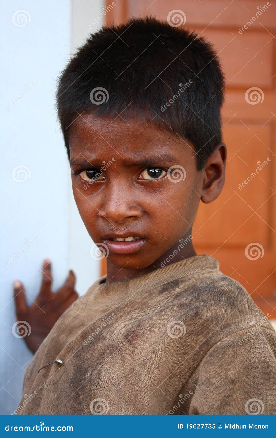 Illiterate and Poor Indian Kid Editorial Image - Image of orphan ...