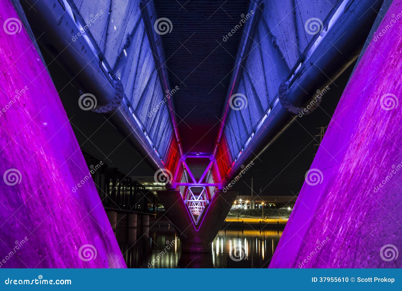 Illuminated Bridge stock photo. Image of light, night - 37955610
