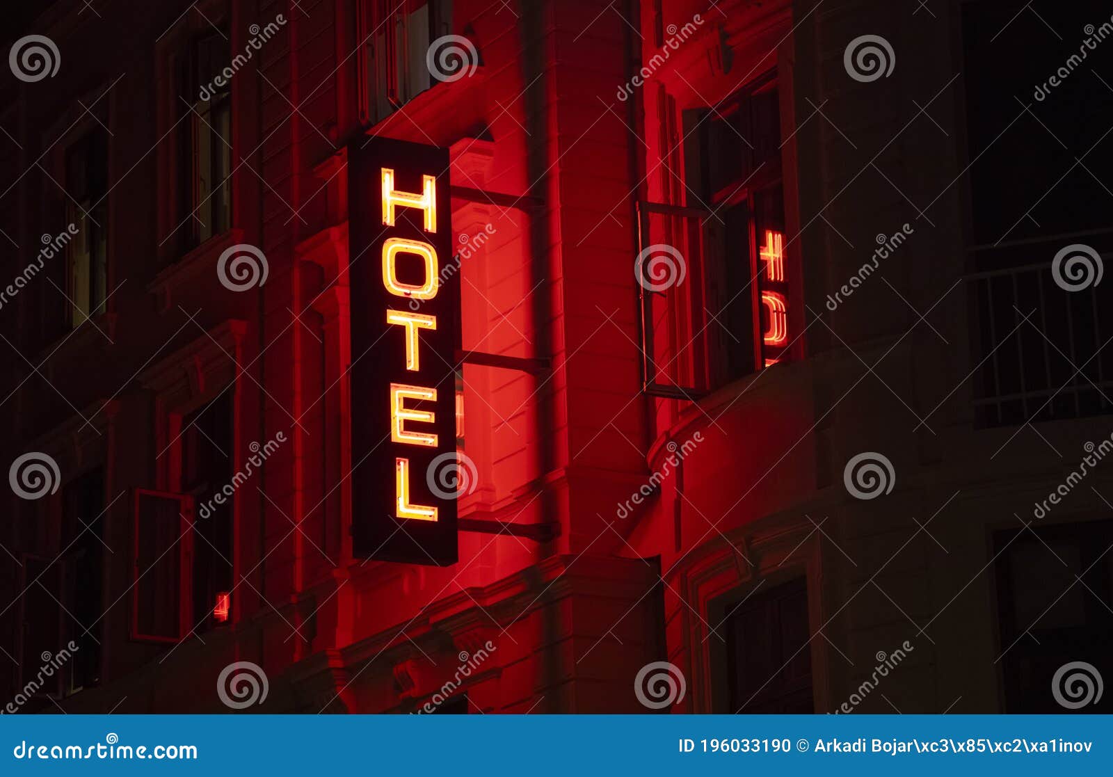 Hotel motel sign at night stock photo. Image of bulbs - 196033190