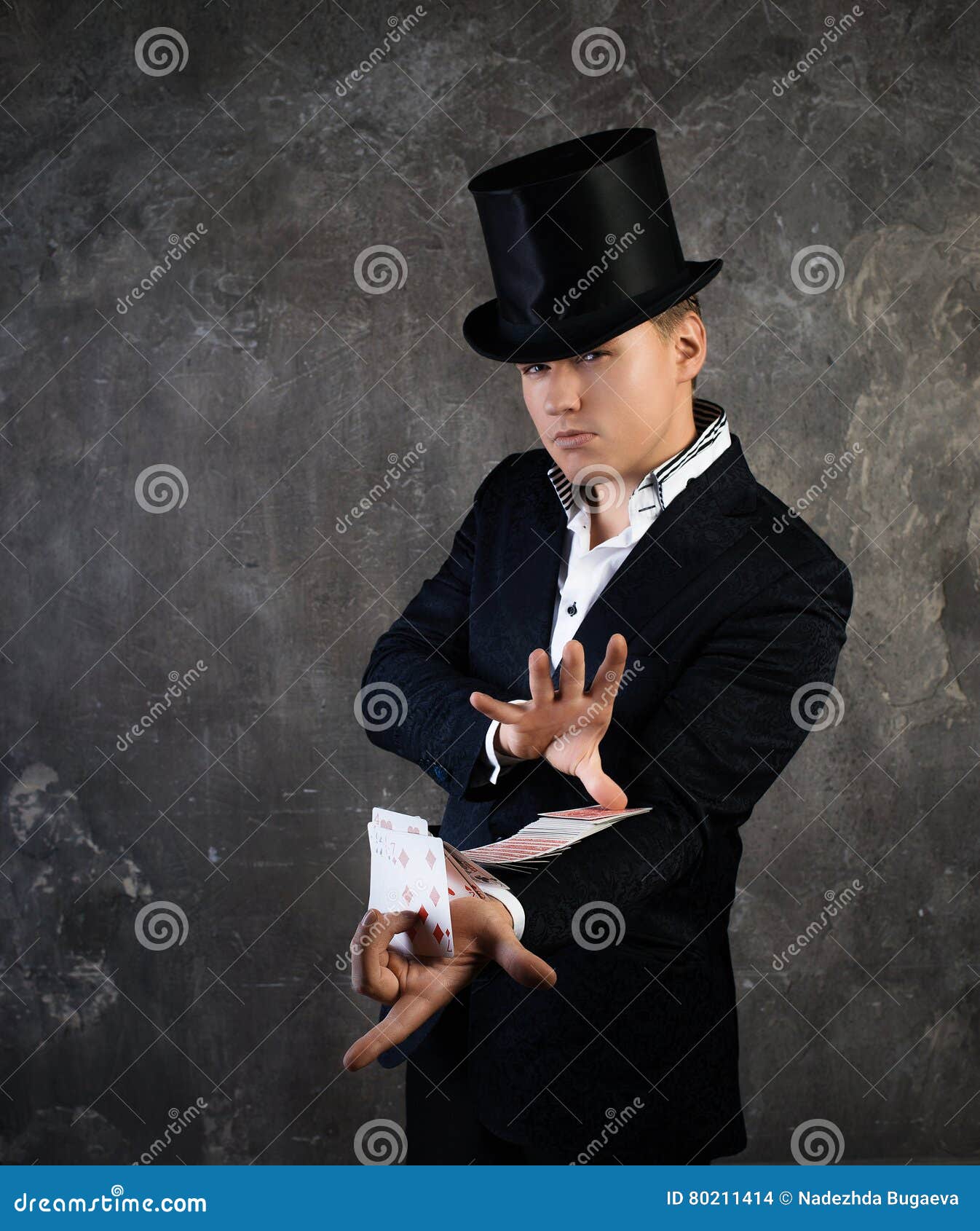 Magician Card Fan