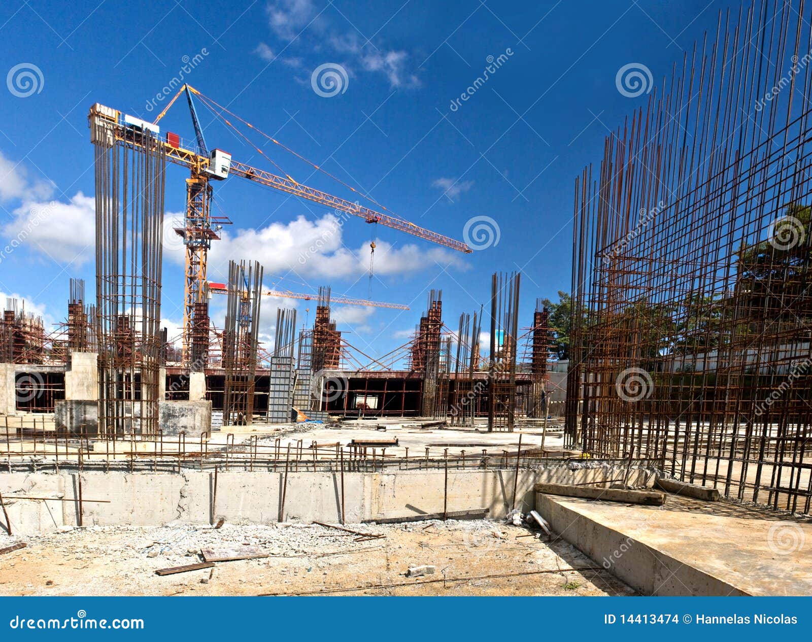 Im Bau Site 2 stockfoto. Bild von gebäude, insel, anheben - 14413474