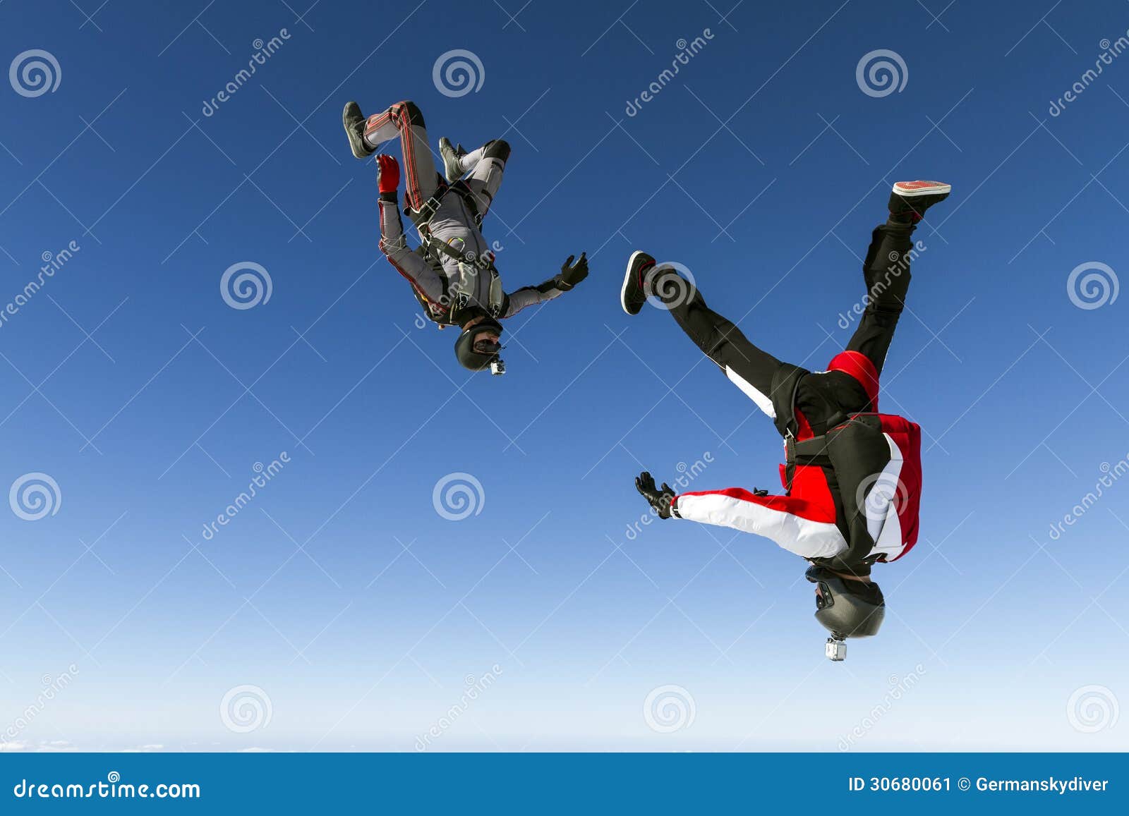 Im Freien Fall Springen Des Fotos. Stockbild - Bild von freiheit ...