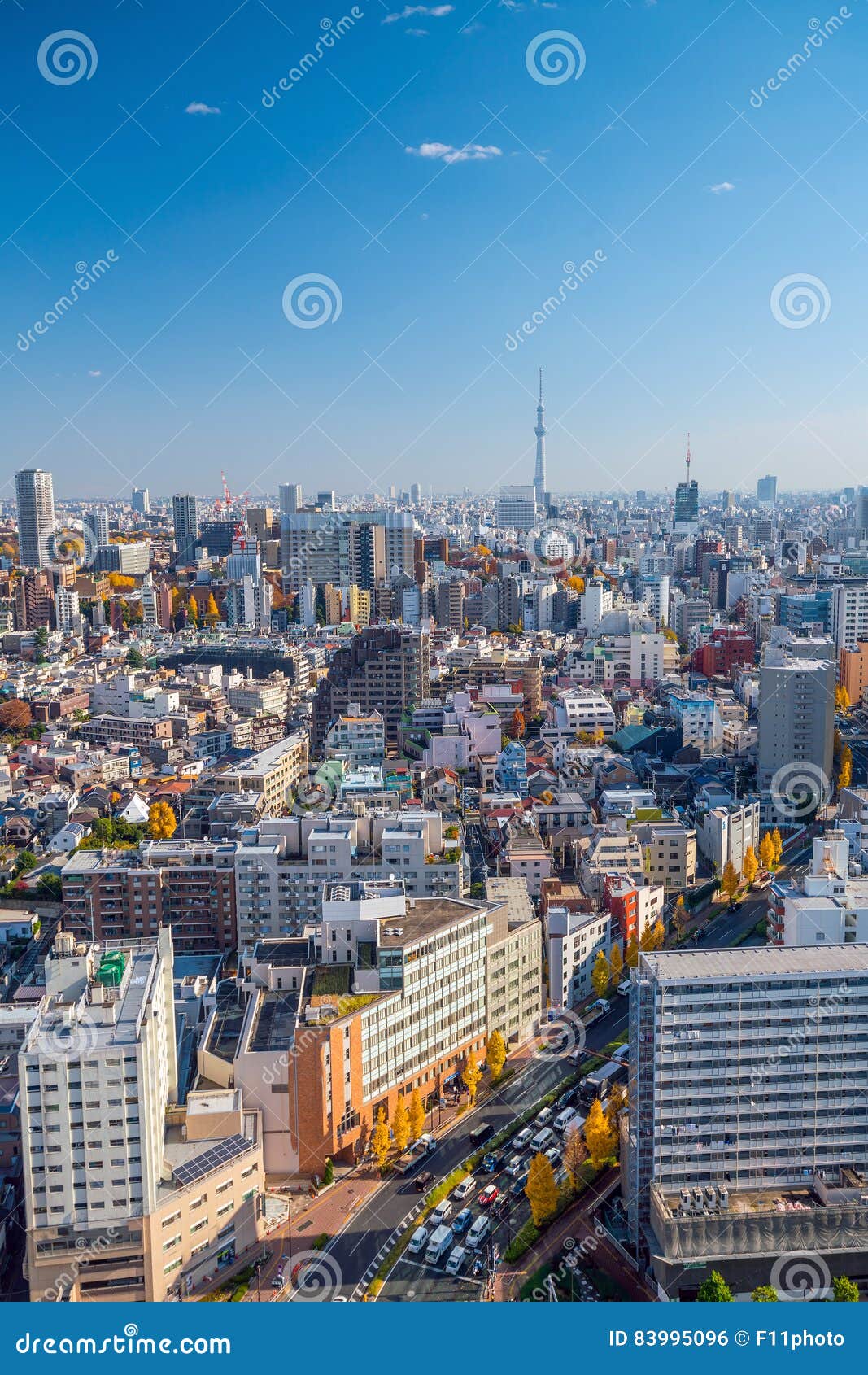 Im Stadtzentrum Gelegene Tokyo-Skyline Stockfoto - Bild von metro, mode ...
