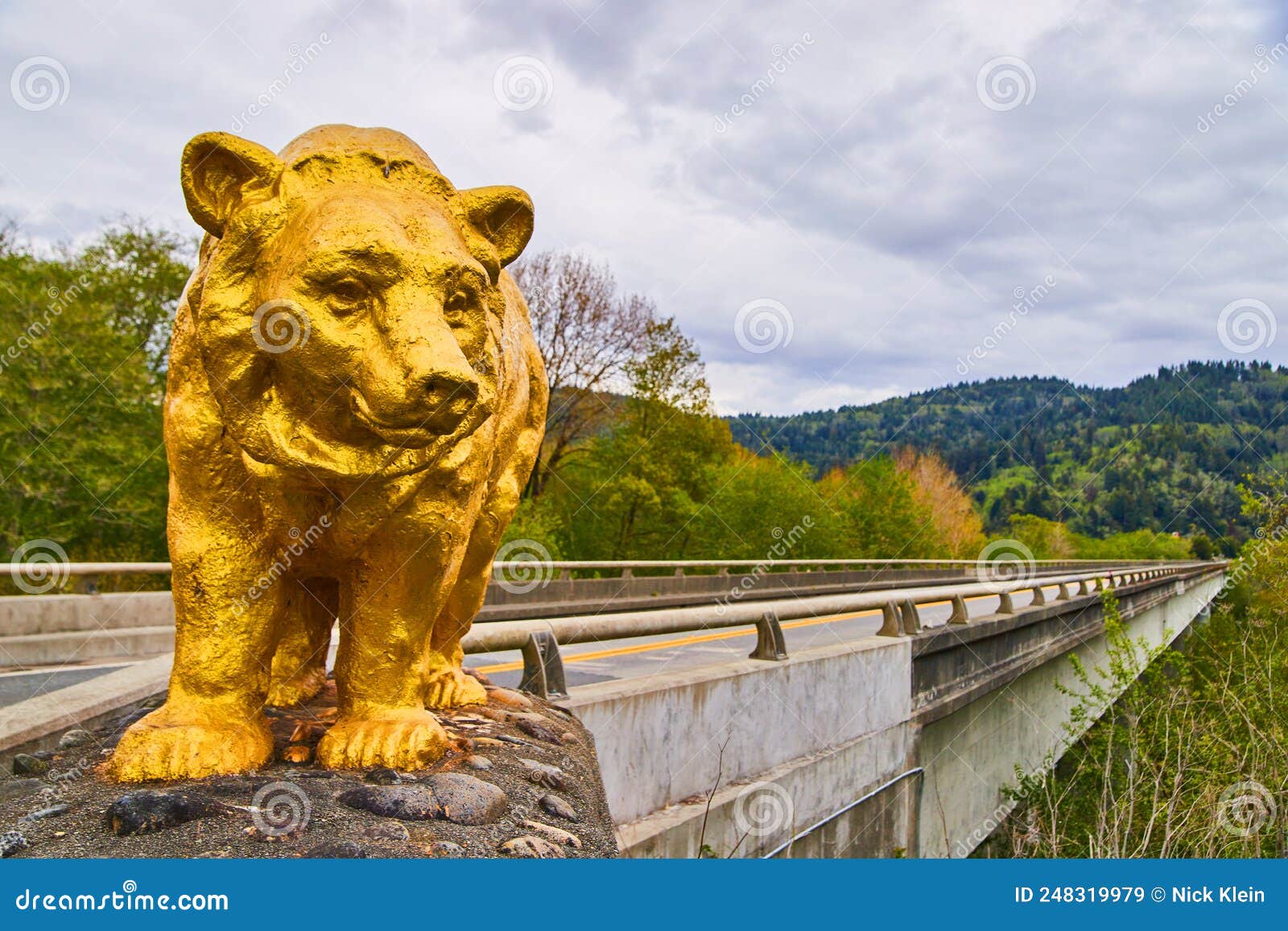 Bridge Marked with Giant Gold Bear Statue at Entrance Stock Image ...