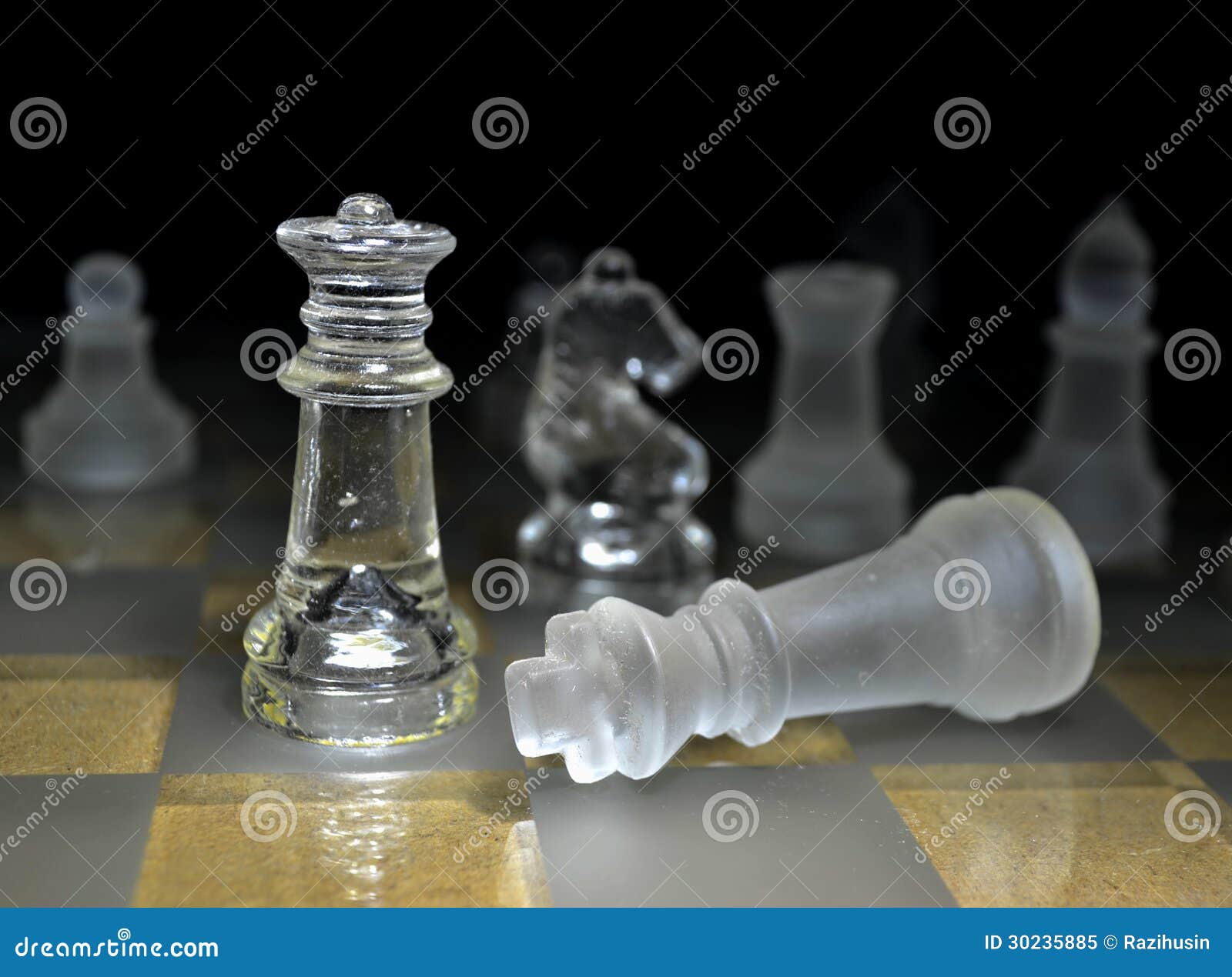 Chess game queen checkmate stock image. Image of play - 30235885