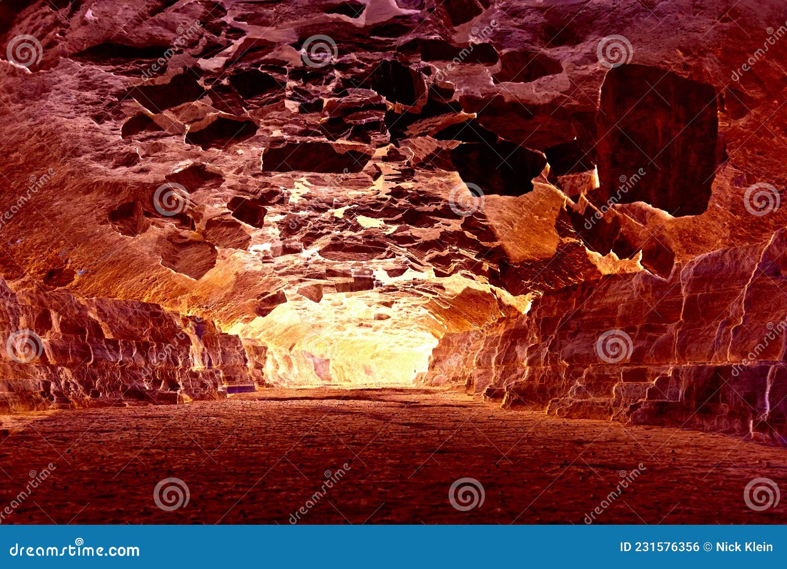 Inverted Flat Cave with Spiked Ceiling Stock Photo - Image of sandstone ...