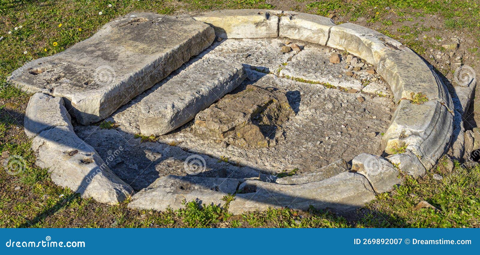 16:01 Image 2 of 323 Ll 73 SKIP SUBMIT SHRINE of VENUS CLOACINA Stock ...