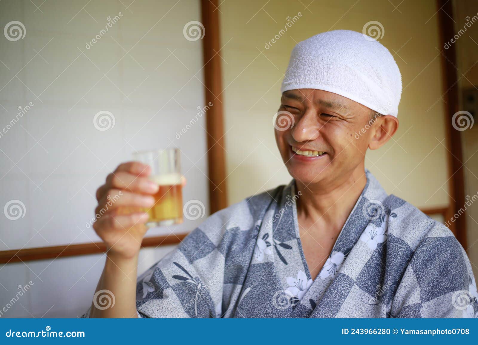 Men drinking alcohol stock photo. Image of beer, lifestyle - 243966280