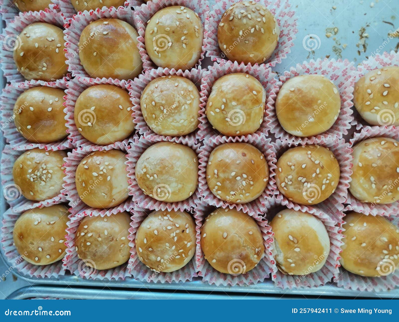 Many Pieces of Tau Sar Piah on the Tray Stock Image - Image of table ...