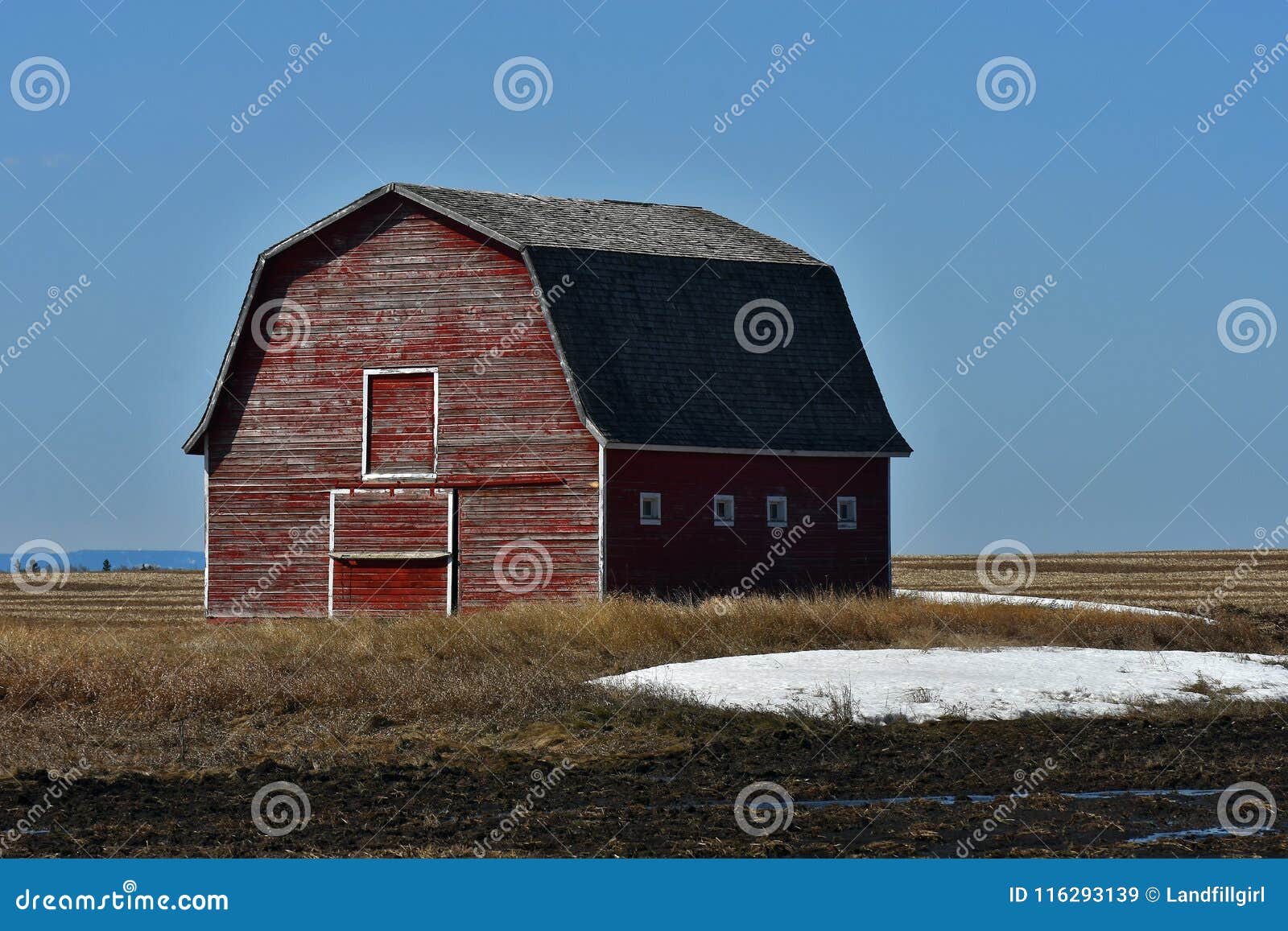 Red and White Old Barn stock image. Image of house, building - 116293139