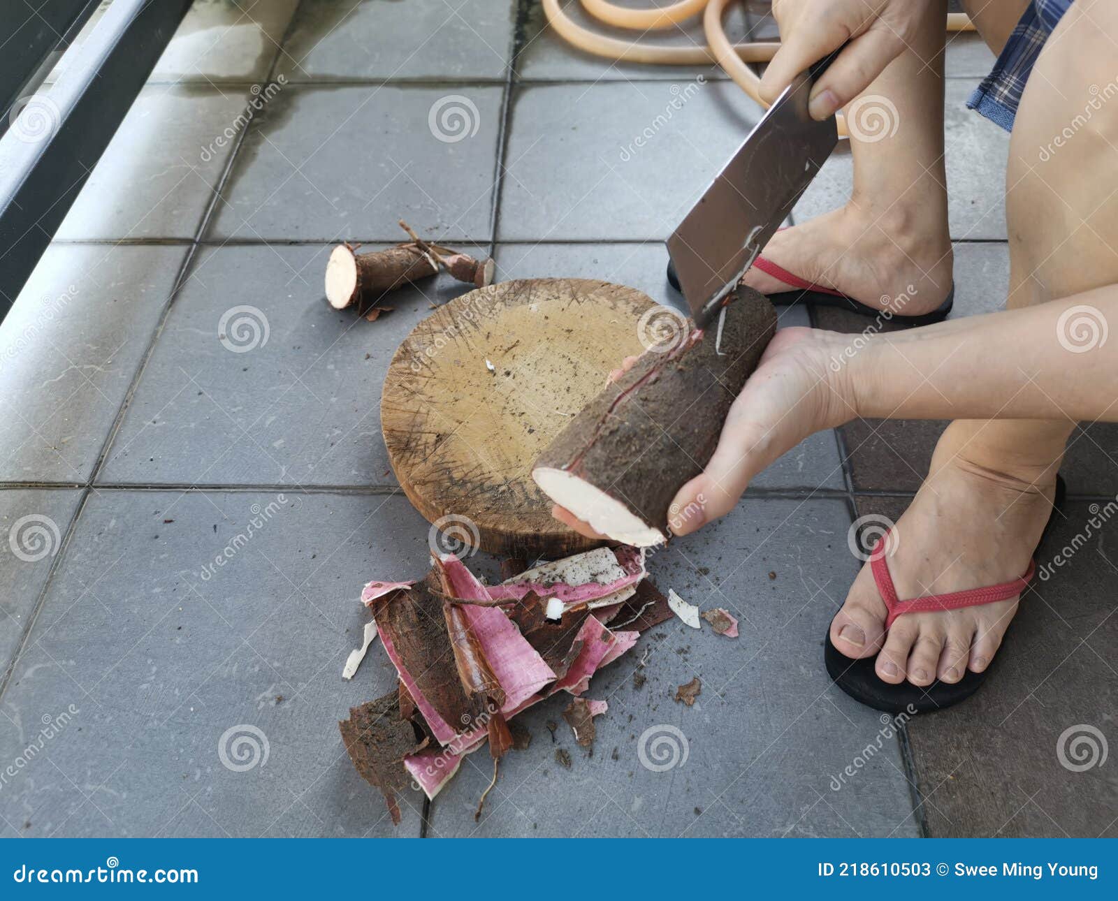 Peel Skin,cut and Slice Raw Tapioca Root. Stock Image - Image of asian ...