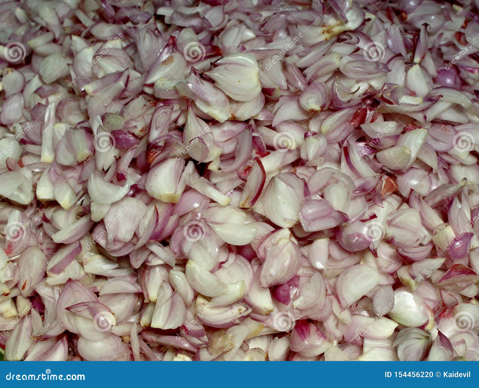 Sliced shallot stock photo. Image of purple, plant, root - 154456220