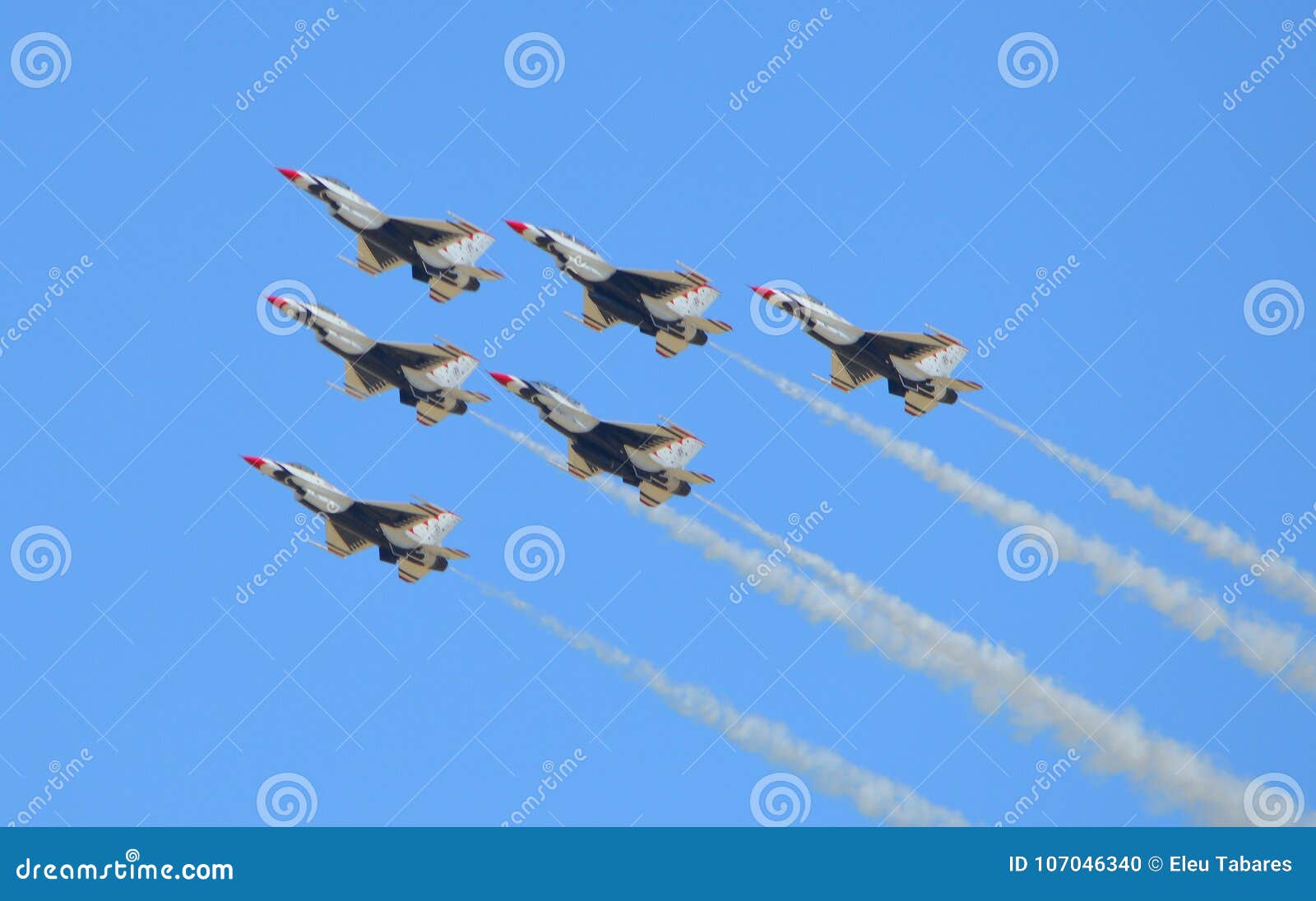 USAF Thunderbirds Flying in Formation Editorial Image - Image of ...