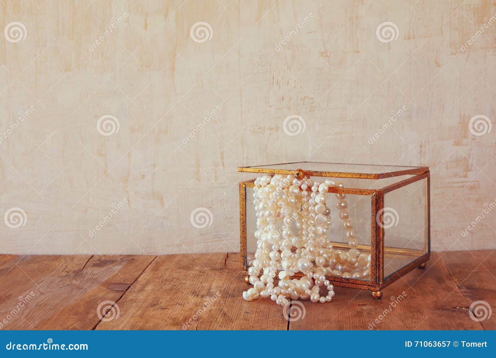Image Of White Pearls Necklace Stock Image Image Of Perl Fashion