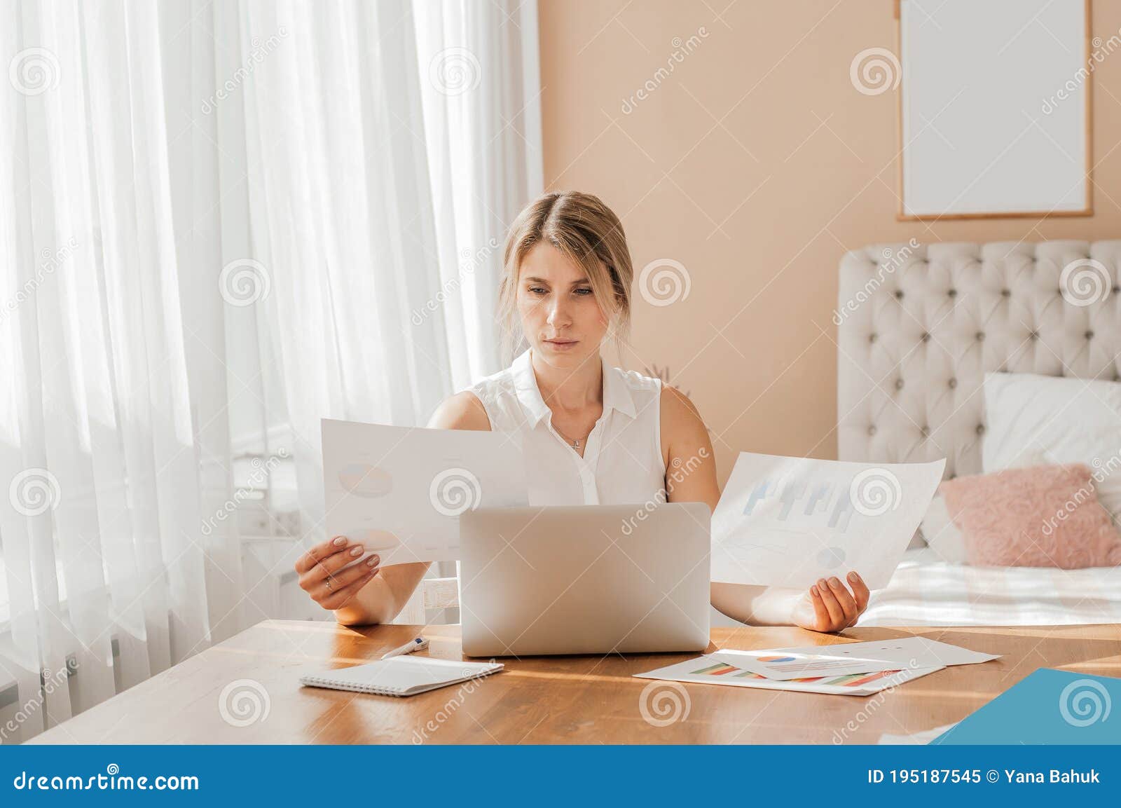 Image Of Young Cheery Happy Positive Cute Beautiful Business Woman Sit