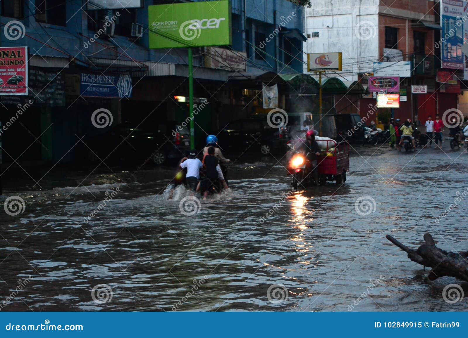 Fload in palembang editorial image. Image of otak, pempek - 102849915