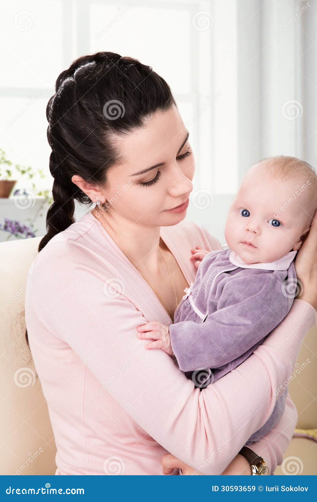 Imagem Da Mãe Feliz Com Bebê Imagem de Stock - Imagem de bebê, bonito ...
