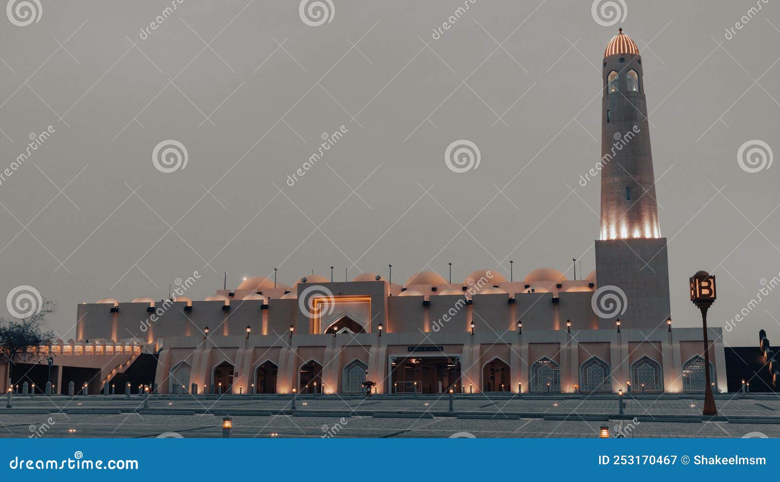 Imam Abdul Wahab Mosque: the Qatar State Grand Mosque Mosque Stock ...