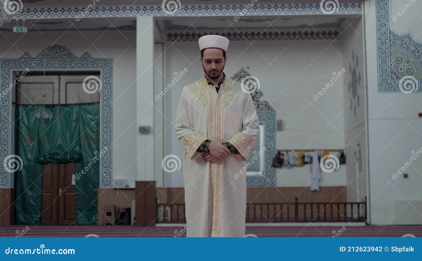 Imam Praying Takbir in Mosque Stock Footage - Video of legs, mask ...