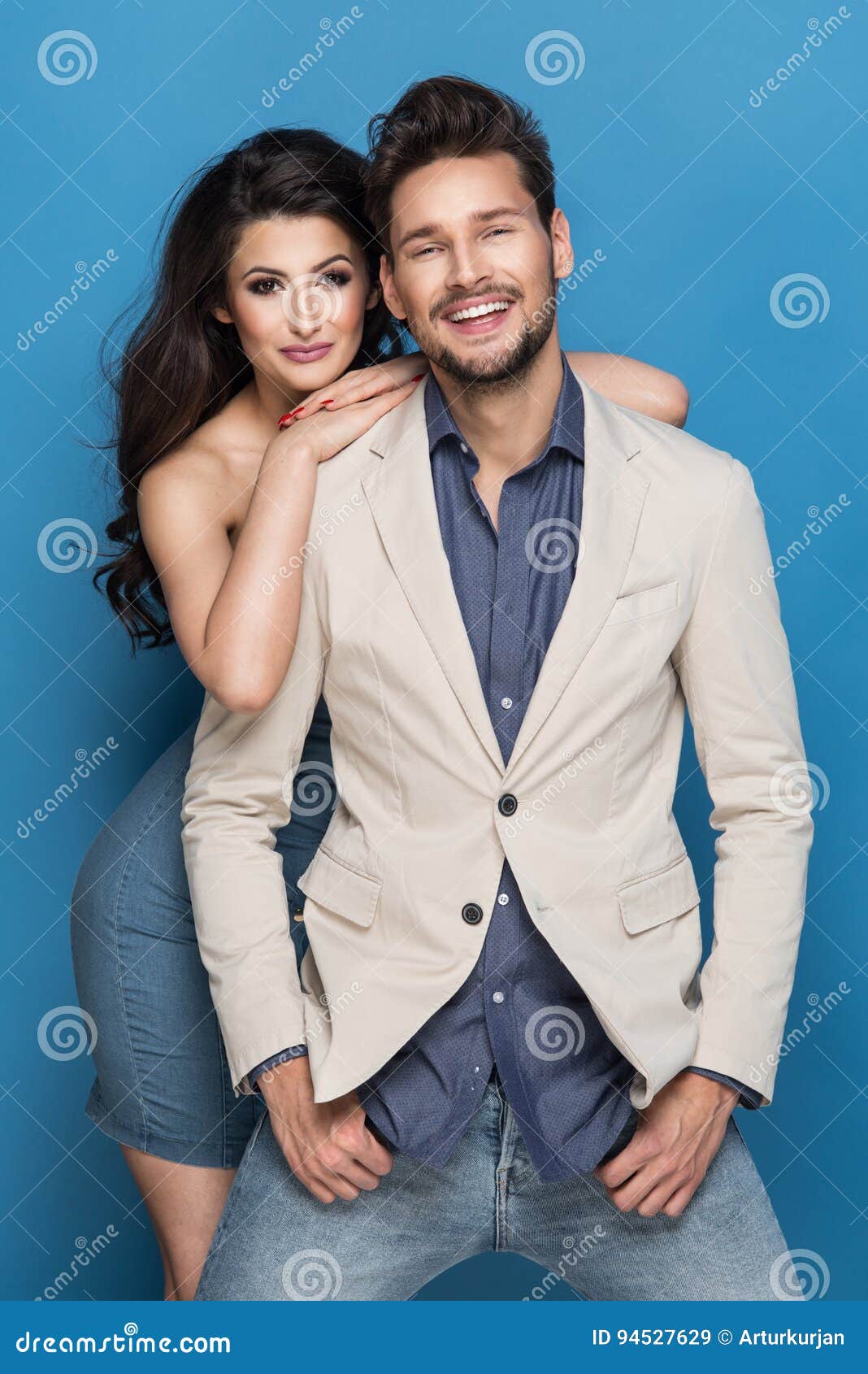 Immagine Alla Moda Dei Giovani Immagine Stock - Immagine di coppie ...