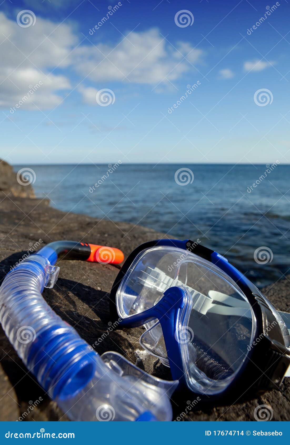 Immersione subacquea fotografia stock. Immagine di esplorazione - 17674714