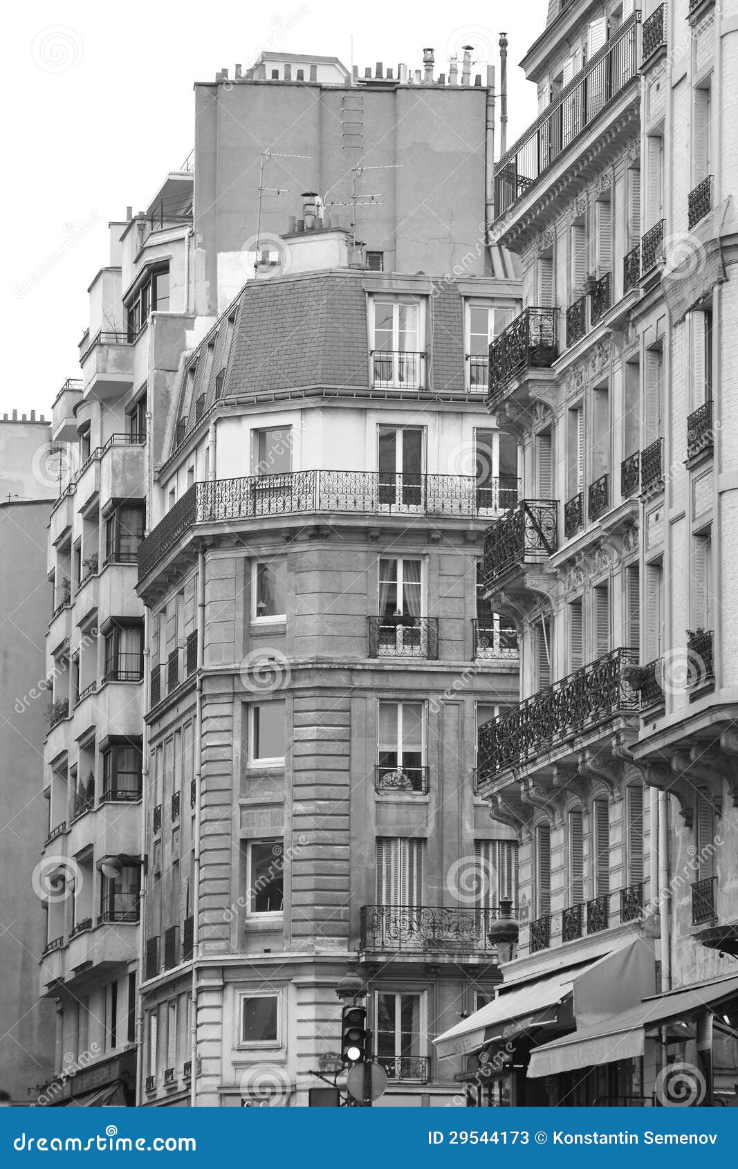 Immeuble parisien image stock. Image du plat, vivre, paris - 29544173