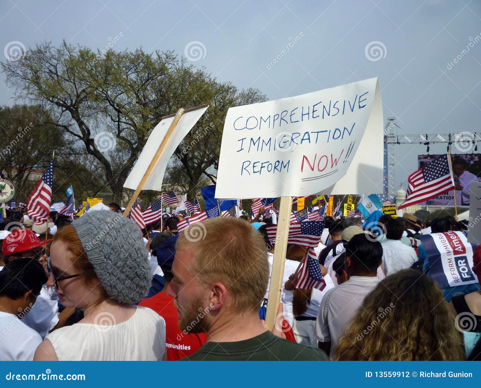 Immigration Reform Now editorial photography. Image of sign - 13559912