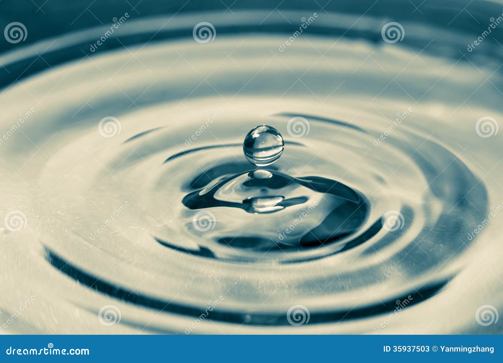 Impact Instant of a Drop of Water Stock Image - Image of creative ...