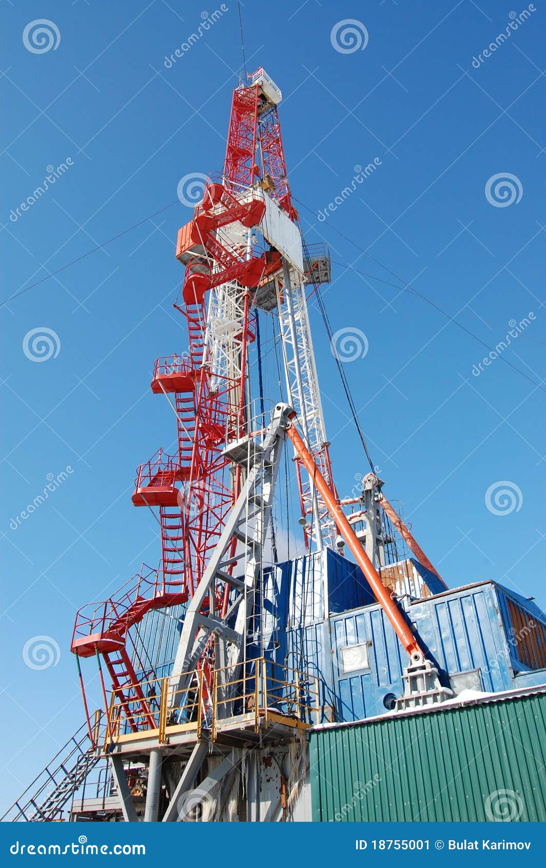 Impianto di perforazione. immagine stock. Immagine di olio - 18755001 Impianto di perforazione. immagine stock. Immagine di olio - 18755001