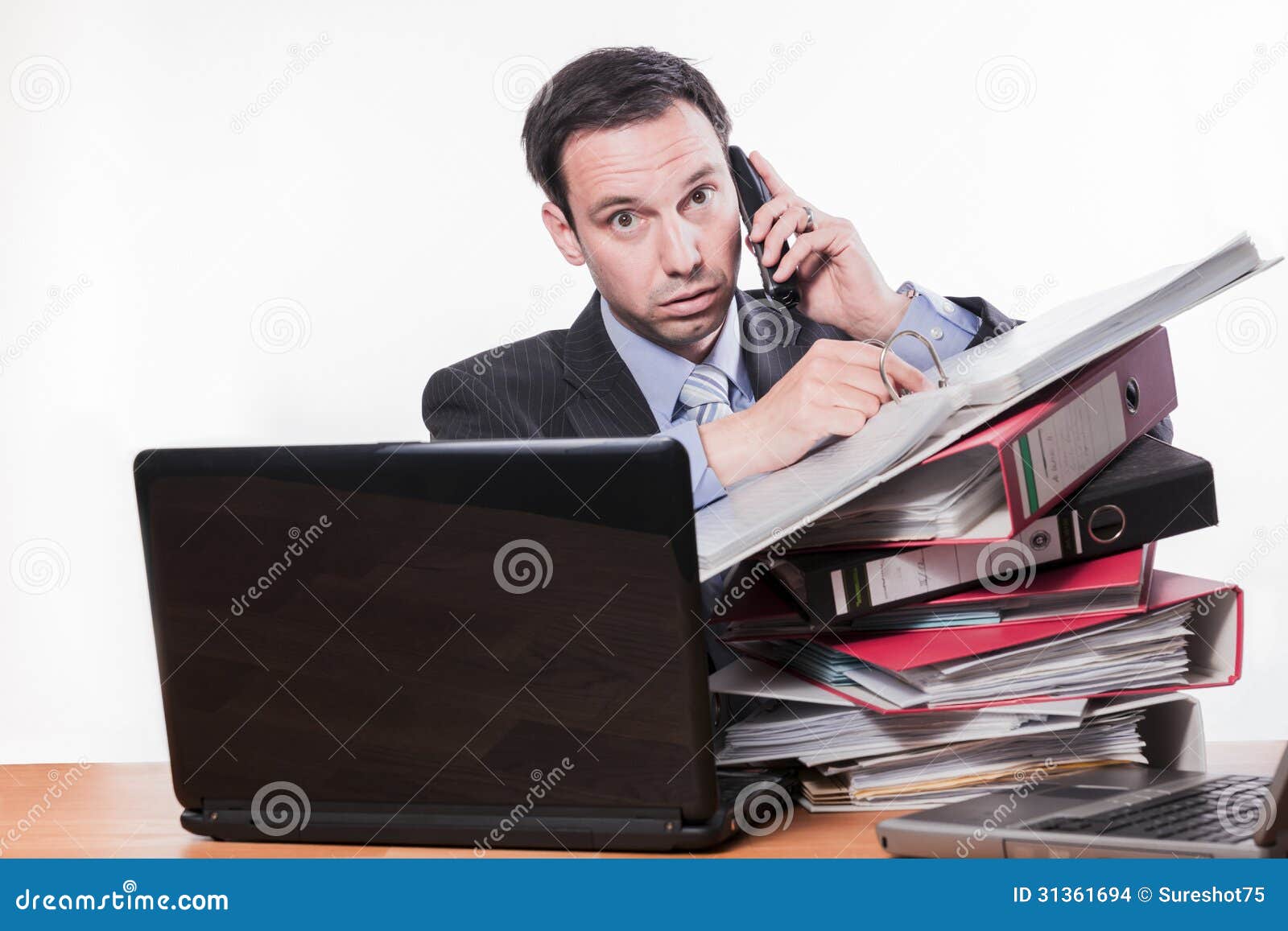 Impiegato Che Ha Troppo Lavoro Fotografia Stock - Immagine di cartella ...